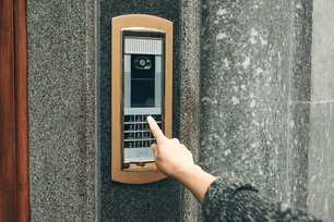 What are Keyless Entry Systems: A Complete Guide | Swiftlane