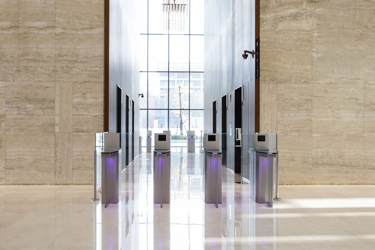 Commercial Key Fob Entry Systems - 2025 Buyer's Guide | Swiftlane